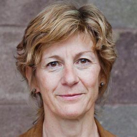 CLOSE-UP – Porträts von neun Künstlerinnen – Artinside